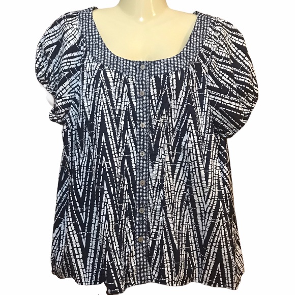 George | Tops | George Scoop Neck Buttonup Top Blue White Zigzag | Poshmark